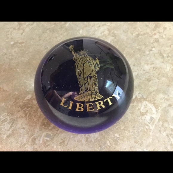 Vintage | Accents | Vtg Statue Of Liberty Paperweight | Poshmark